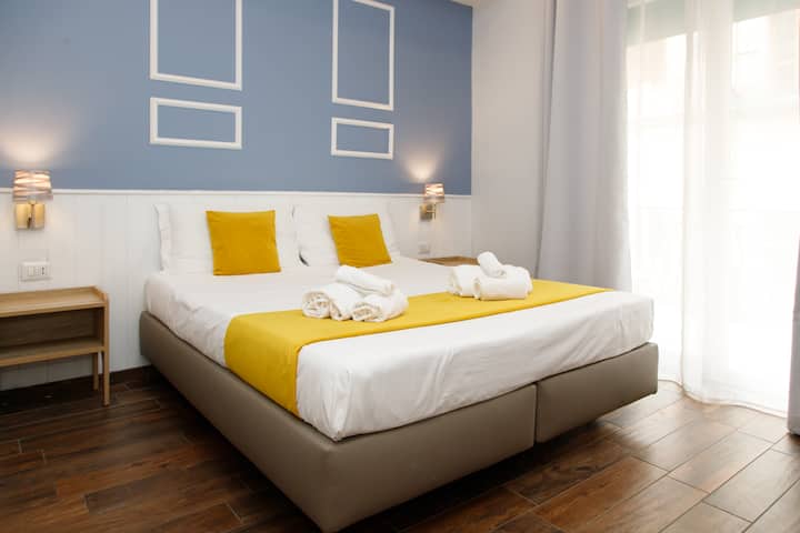 De Filippo Room | Bagno Privato | Napoli Centro - Napoli