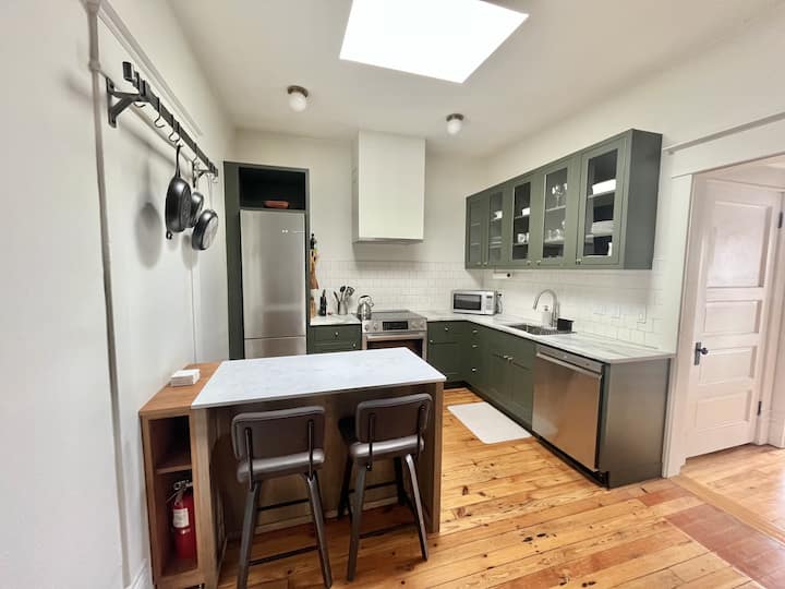 Charming Loft In Downtown Elk Rapids, Beach Marina - エルク・ラピッズ, MI