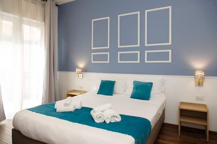 Totò Room | Private Balcony | Central Naples - Frattamaggiore