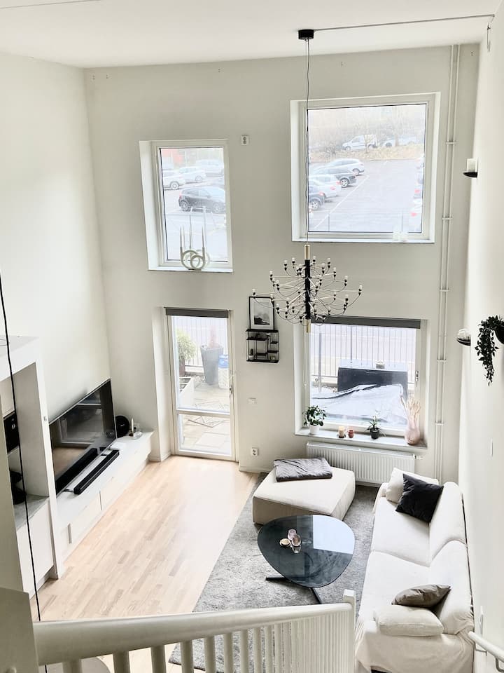 Rymlig Etage-trea Nära Centrum - Göteborg