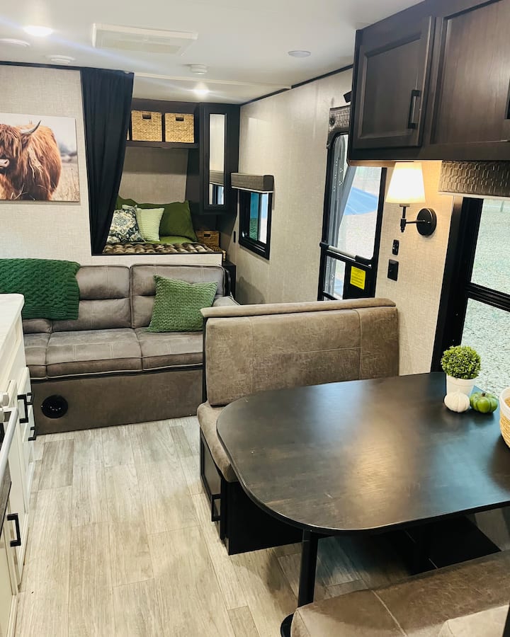 Glamping Among The Live Oaks, Farm Life Included. - Simpson Lakes