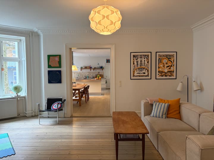 Big Family Friendly Apartment - Copenhaguen