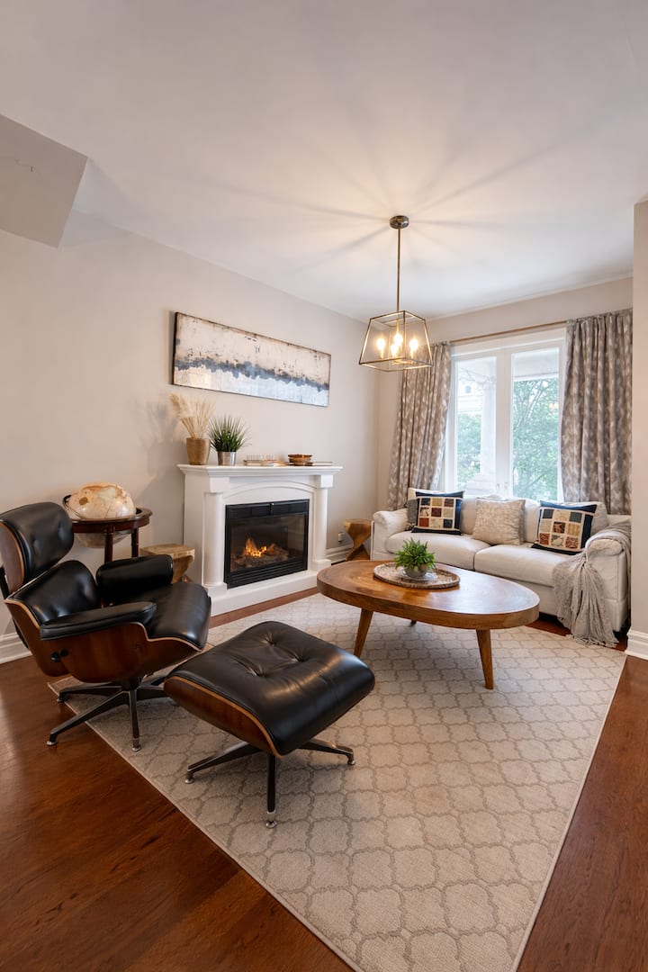 Charming Private House Wt Private Backyard - Toronto