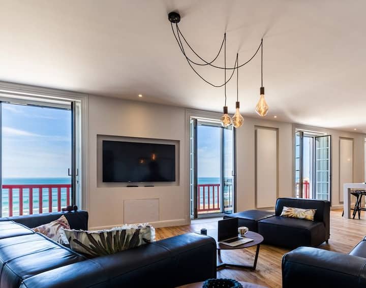 Apartment & Terrace With Extraordinary Ocean View - Biarritz