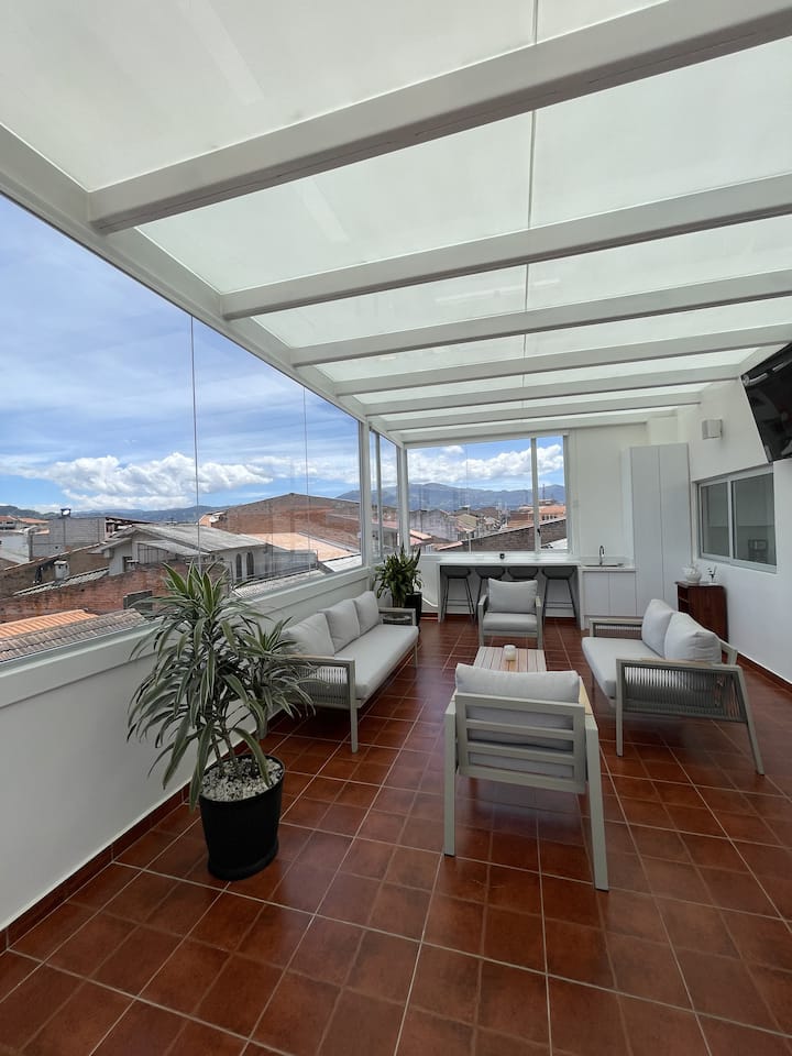 Luxury Penthouse W/ Rooftop & Views In Cuencacity - Cuenca