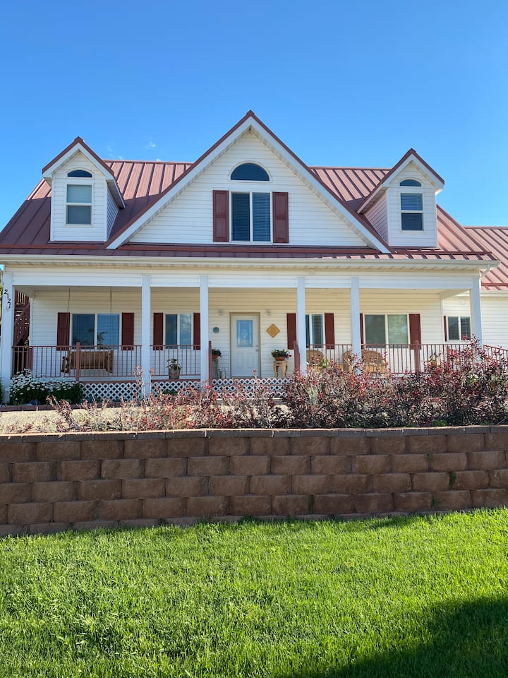 Canyon Breeze Air B&b One Room Queen Bed - Beaver, UT