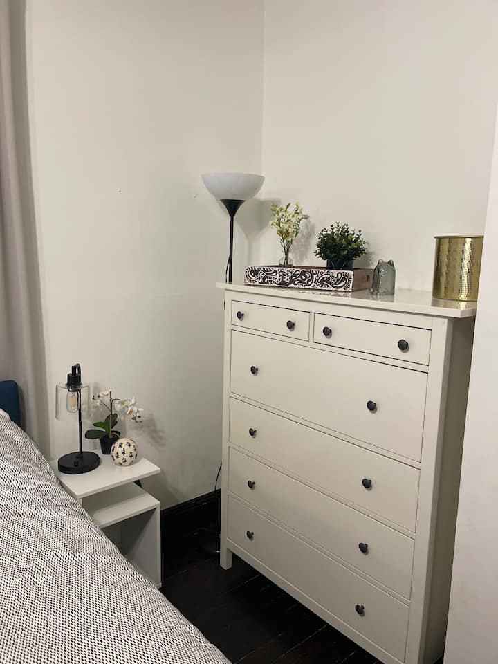 Quiet Private Home - Staten Island