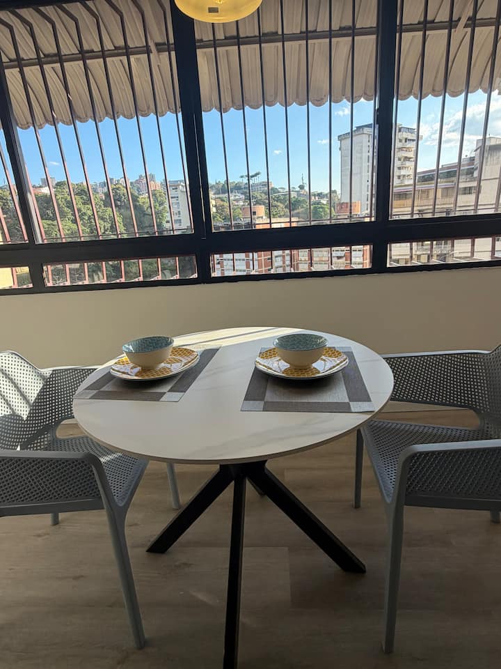 Moderno, Cómodo Y Ubicado En Zona Privilegiada - Venezuela