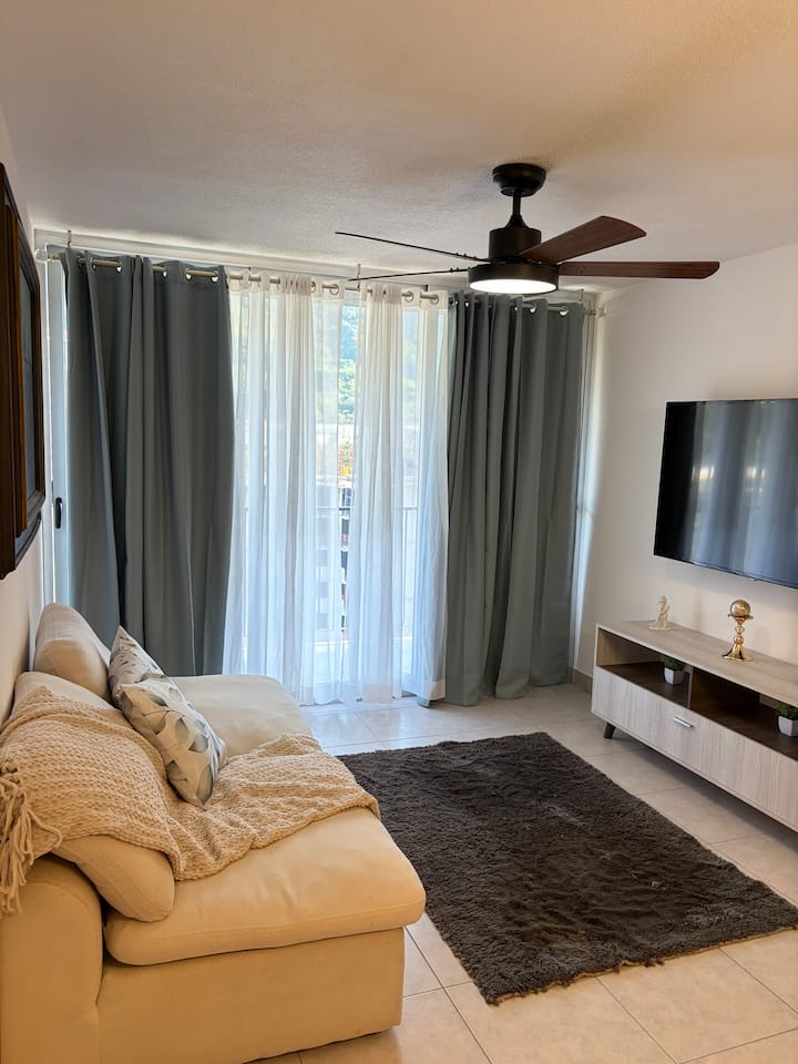 Moderno Apartamento En úLtimo Nivel Con Piscina - El Salvador