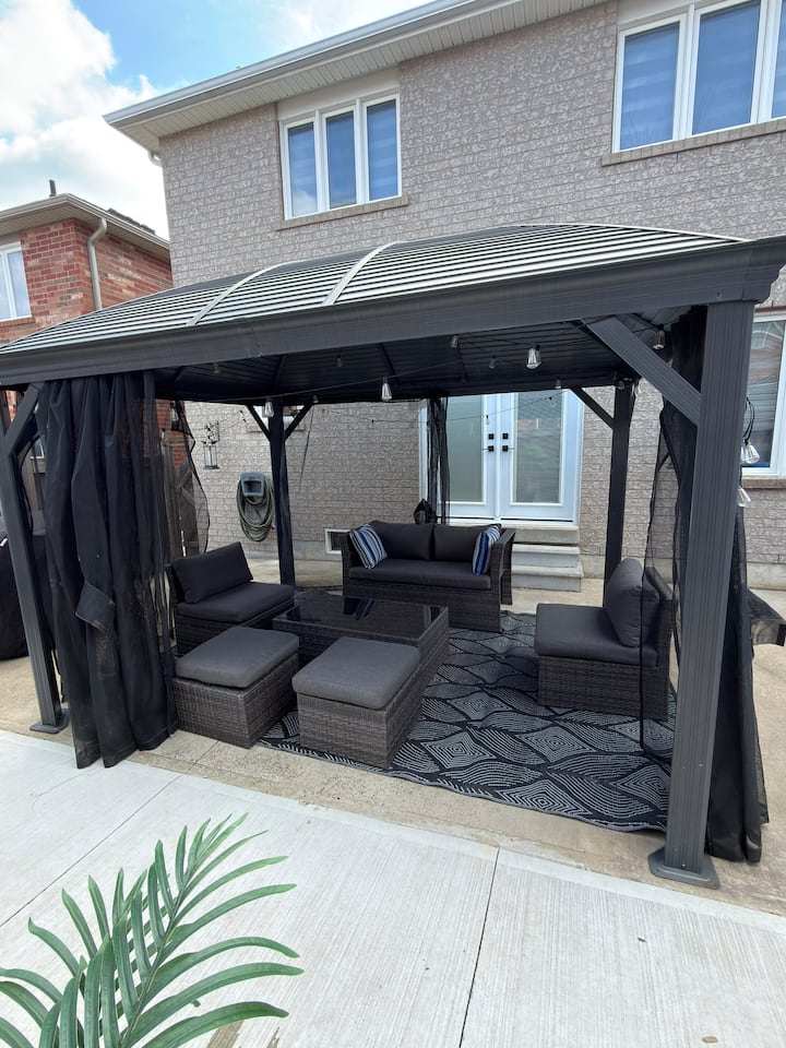 Spacious Family Home W/backyard & Bbq - Brampton