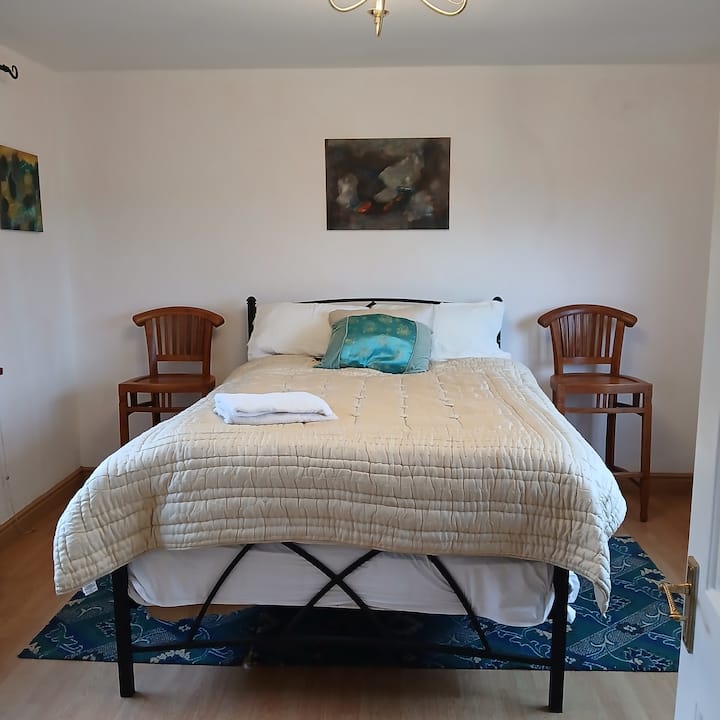 Cosy East Galway Cottage, Near Distillery & Walks - Ballinasloe