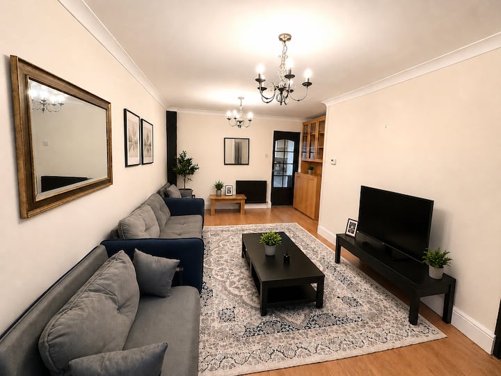 A Beautiful House - Sleeps 5 - Close To Heathrow! - Uxbridge
