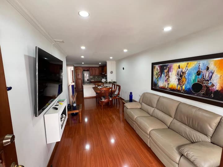 Prime Location Apartament Just Steps From The Park - Jericó