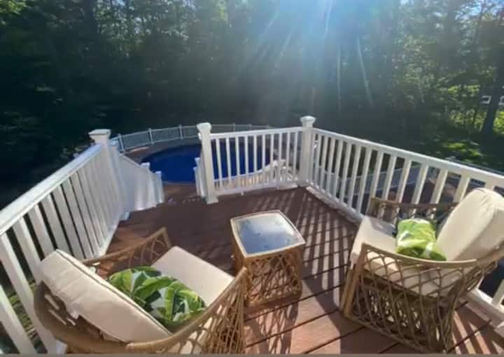 Peaceful Forest Camp -Pool &  Fireplace - Rhode Island