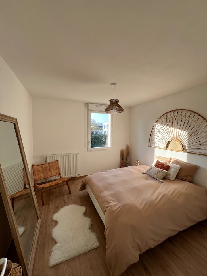 Appartement Lumineux Avec Terrasse Et Parking - Bourges
