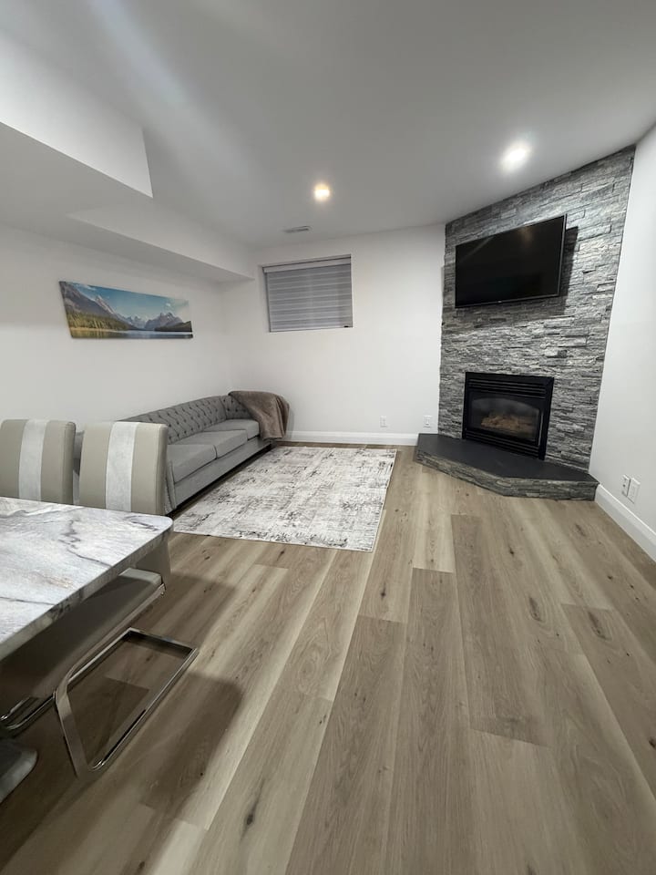 Unit B - Wasaga Beach