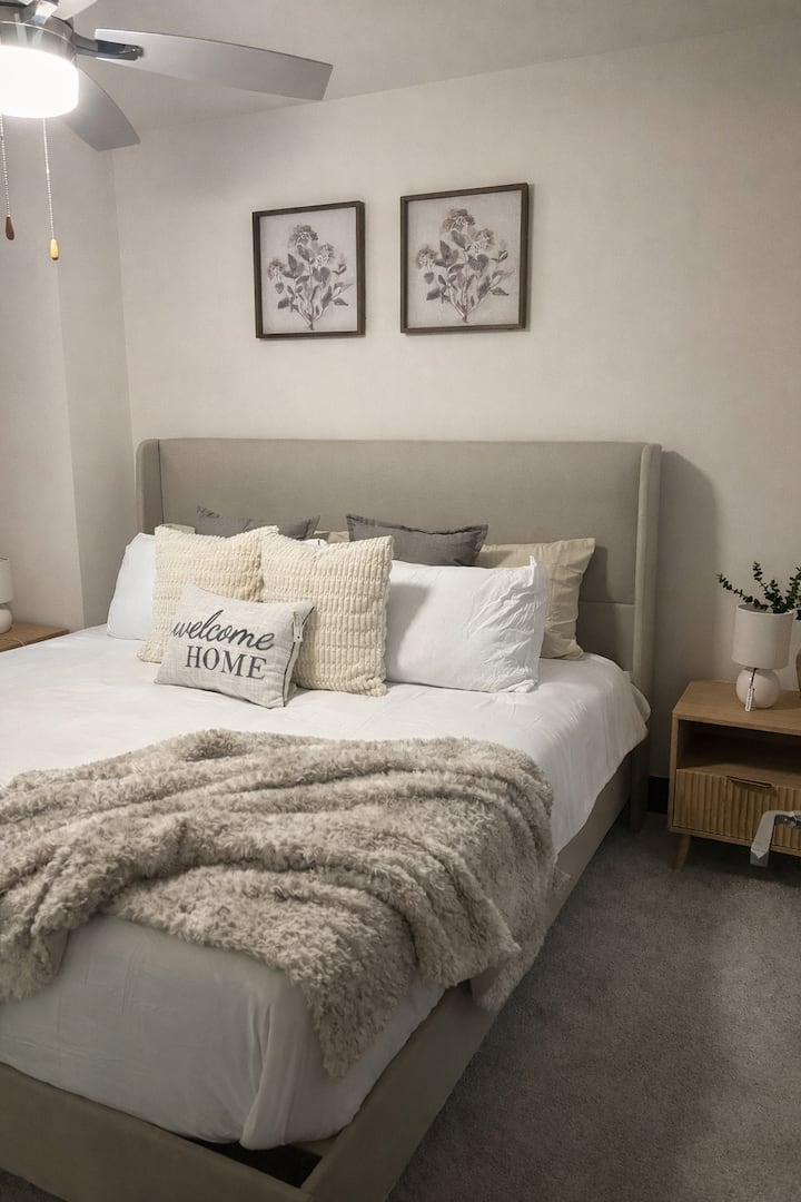 The Luxury Den - Decatur, GA