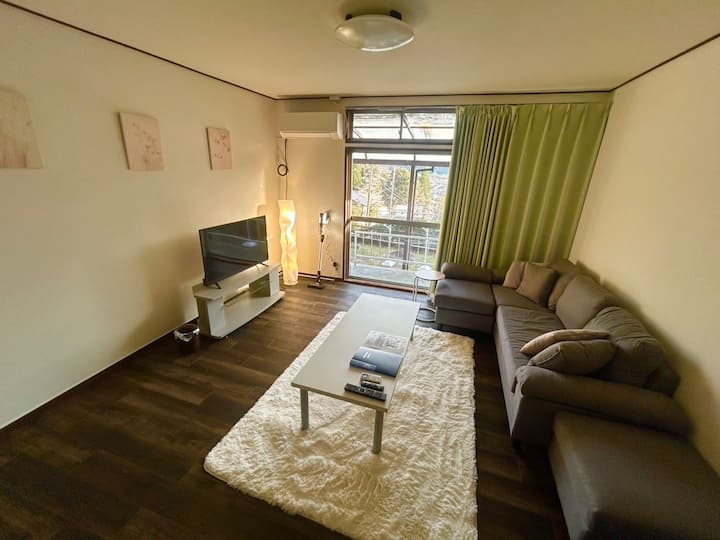 Near Gifu Castle|poker Experience|12pm Check-out - 各務原市