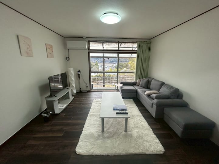 Near Gifu Castle|poker Experience|12pm Check-out - Gifu, Japan