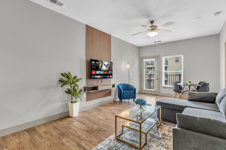 Prime Downtown 1br | Walk To Dining & Nightlife - Mile Square - Downtown - Indianapolis