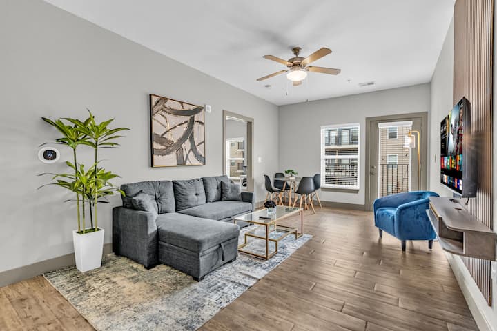 Cozy 1br Downtown | Pool + Fast Wifi - Indianapolis, IN