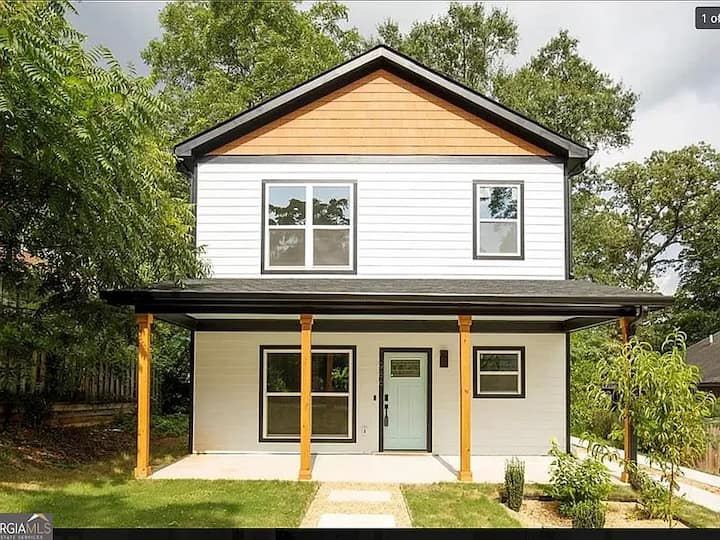 Families, Friends And Pets Are Welcome - Atlanta, GA