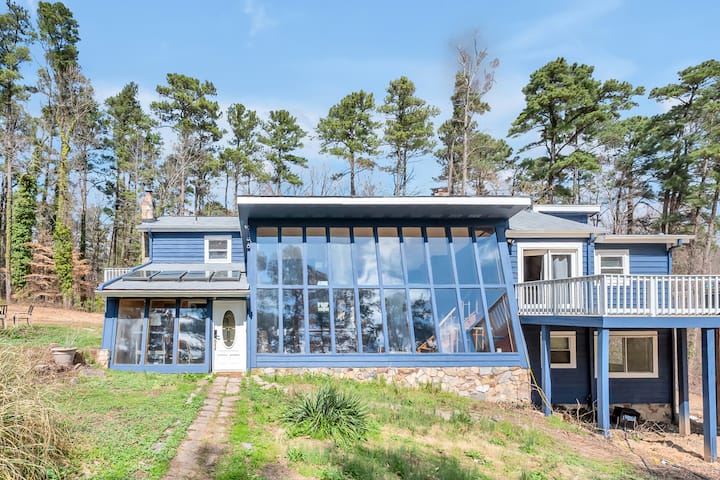 Unique Durham Cabin | Minutes To Downtown & Duke - Chapel Hill, NC