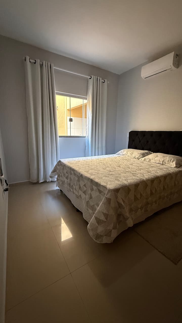 Casa Completa 3q C/ Suíte, Wi-fi E Garagem - Anápolis