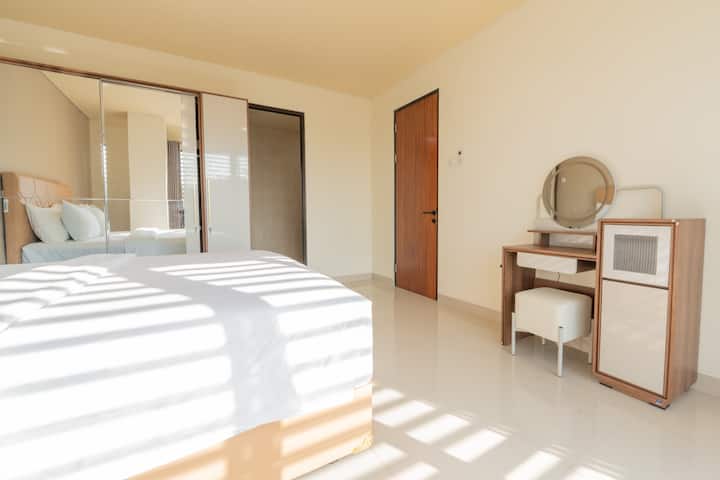 Spacious 2br Apartment Near Pede Beach Labuan Bajo - East Nusa Tenggara