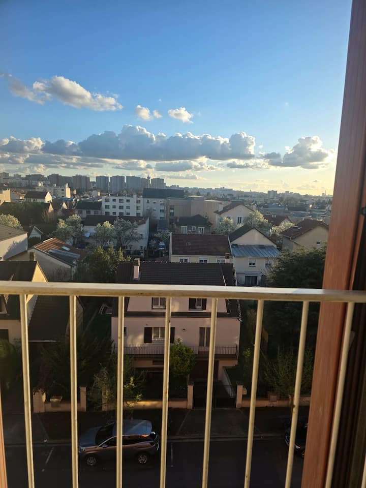 Small Bedroom With Parking - Drancy