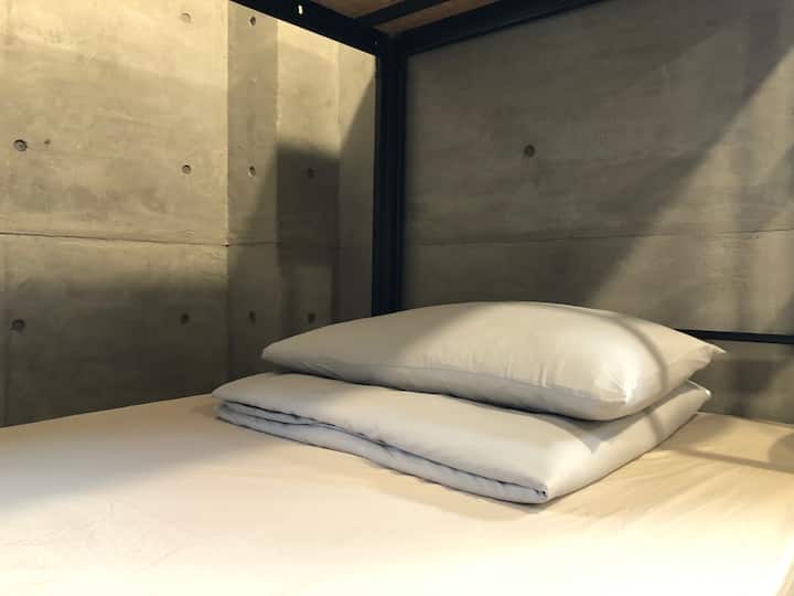 大梅石創生共享家｜背包床位，四人一間 - 連江縣