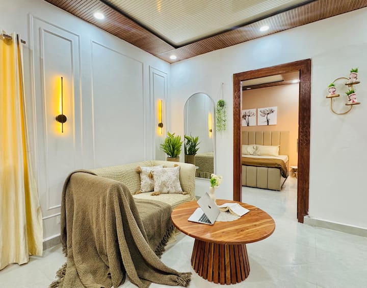 The Golden Suite In Ghaziabad - Ghaziabad