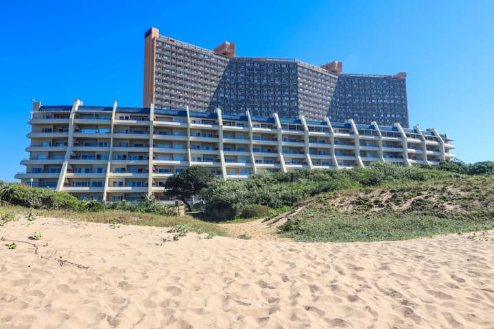 204 L'escalier Cabanas Beachfront Paradise - Isipingo