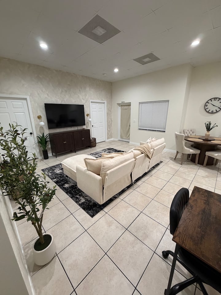 Heavenly Oasis At The Circle - Sebring, FL