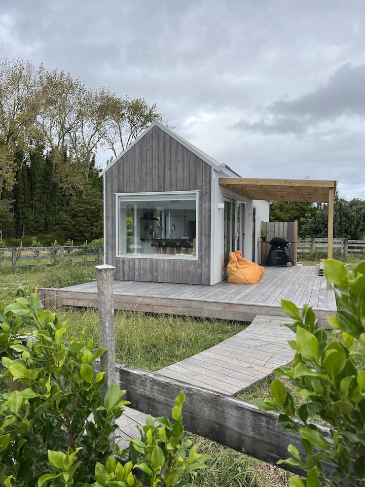 Paddock Pad - Snells Beach