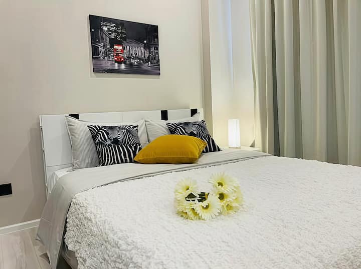 Sky Pool City View Condo @ Phaya Thai Bts - Bangkok