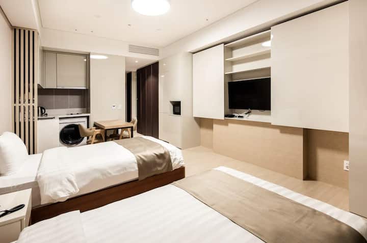 인천공항골든튤립호텔 - 인천광역시