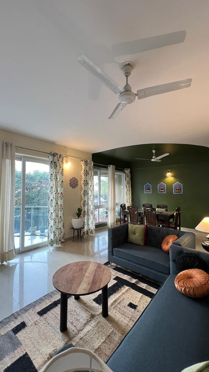 Alora: 3bhk Haven With Panoramic Hillview - Udaipur