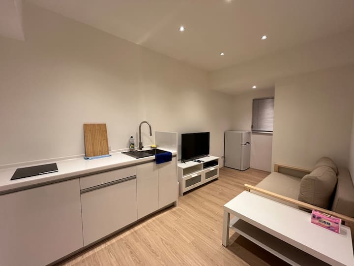 *新落成*松菸大巨蛋2-4人房*1房1衛*房價優惠中<mrt南京三民站6min> - Keelung City