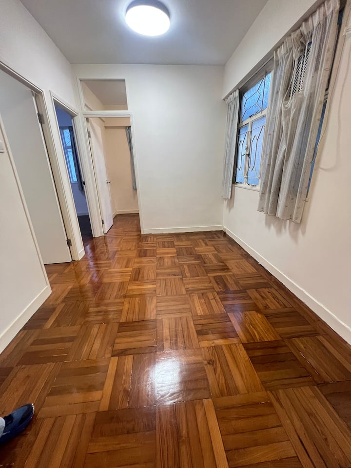 3br W/ Windows | Excellent Location |8-min Cwb Mtr - Hongkong
