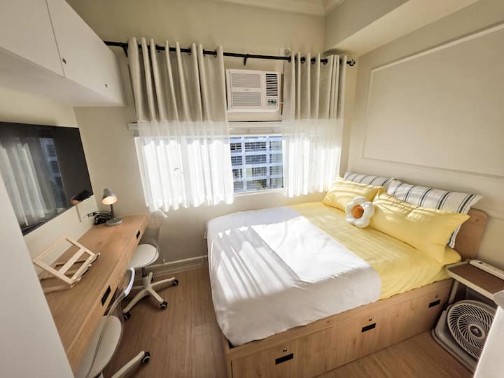 Cozy Studio Fast Wifi Netflix | Northgate Alabang - Muntinlupa