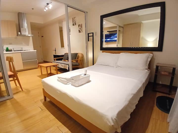 1br Condotel In Azure Urban Resort Near Naia #Bh5 - Parañaque