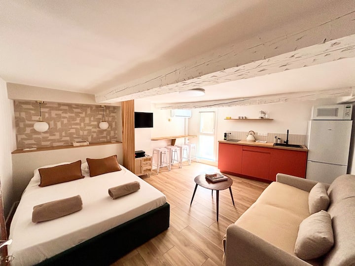 Grand Studio Neuf Au Cœur D’aix – Charme & Confort - Aix-en-Provence