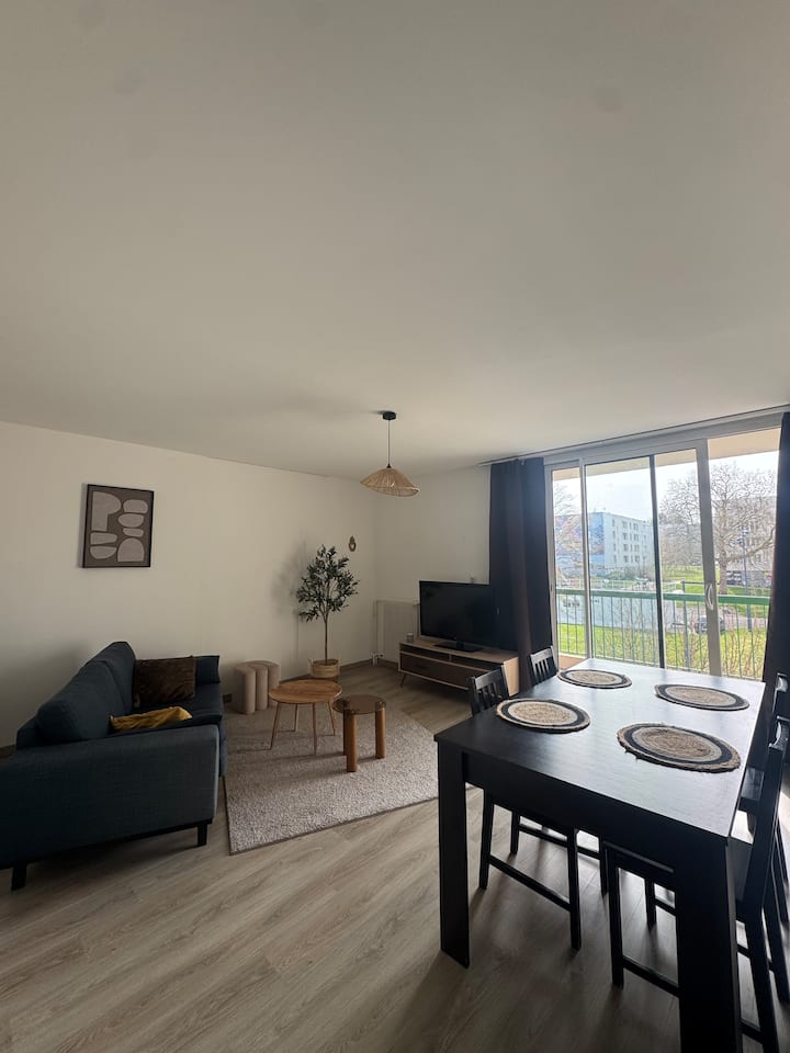 Appartement Spacieux, Idéalement Situé - Saint-Brieuc