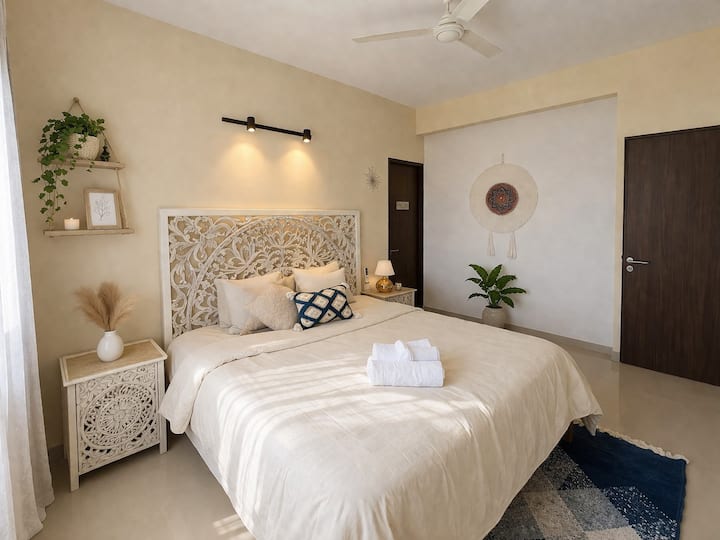 Skyview Calm Suite | Pool & Gym | Chhatrachhaya - Agra