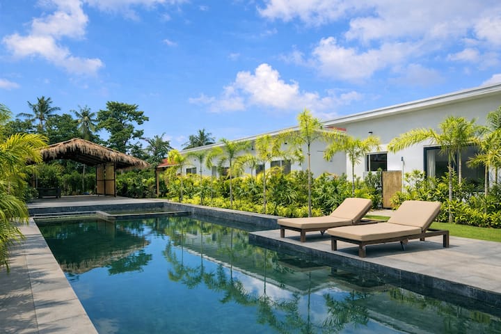 Elegant Beachside Villa • Pool • Tropical Serenity - Ko Pha Ngan