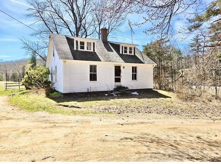 Whittier Farm House - Brookline, NH