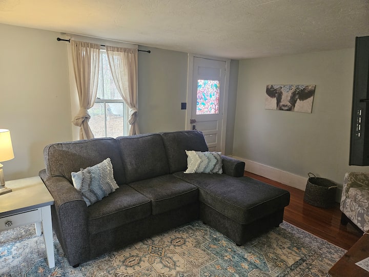 Whittier Farm House - Brookline, NH