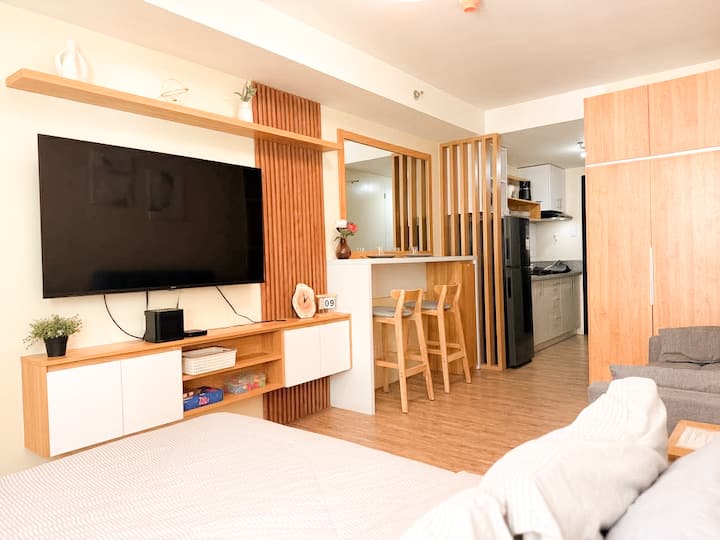 Bories Pad | Staycation W/ Netflix & Pool Access - Las Piñas