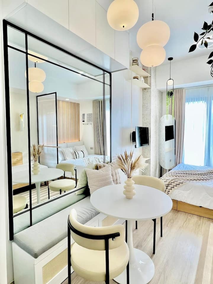 Japandi Suite Near It Park Free Pool - Cebu